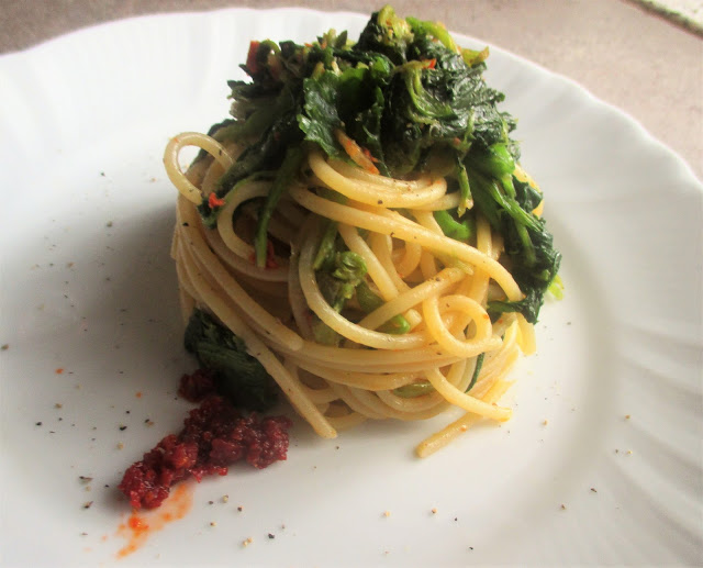 SPAGHETTI WITH FRIARELLI AND DRIED TOMATO SAUCE (VEGAN RECIPE ...