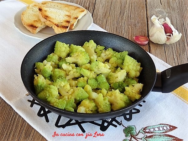 Come fare il cavolo ripassato in padella | Ricetta ed ingredienti dei ...