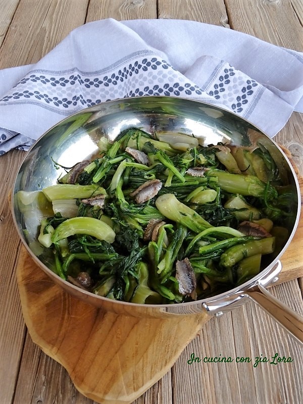 Puntarelle ripassate in padella | Ricetta ed ingredienti dei ...