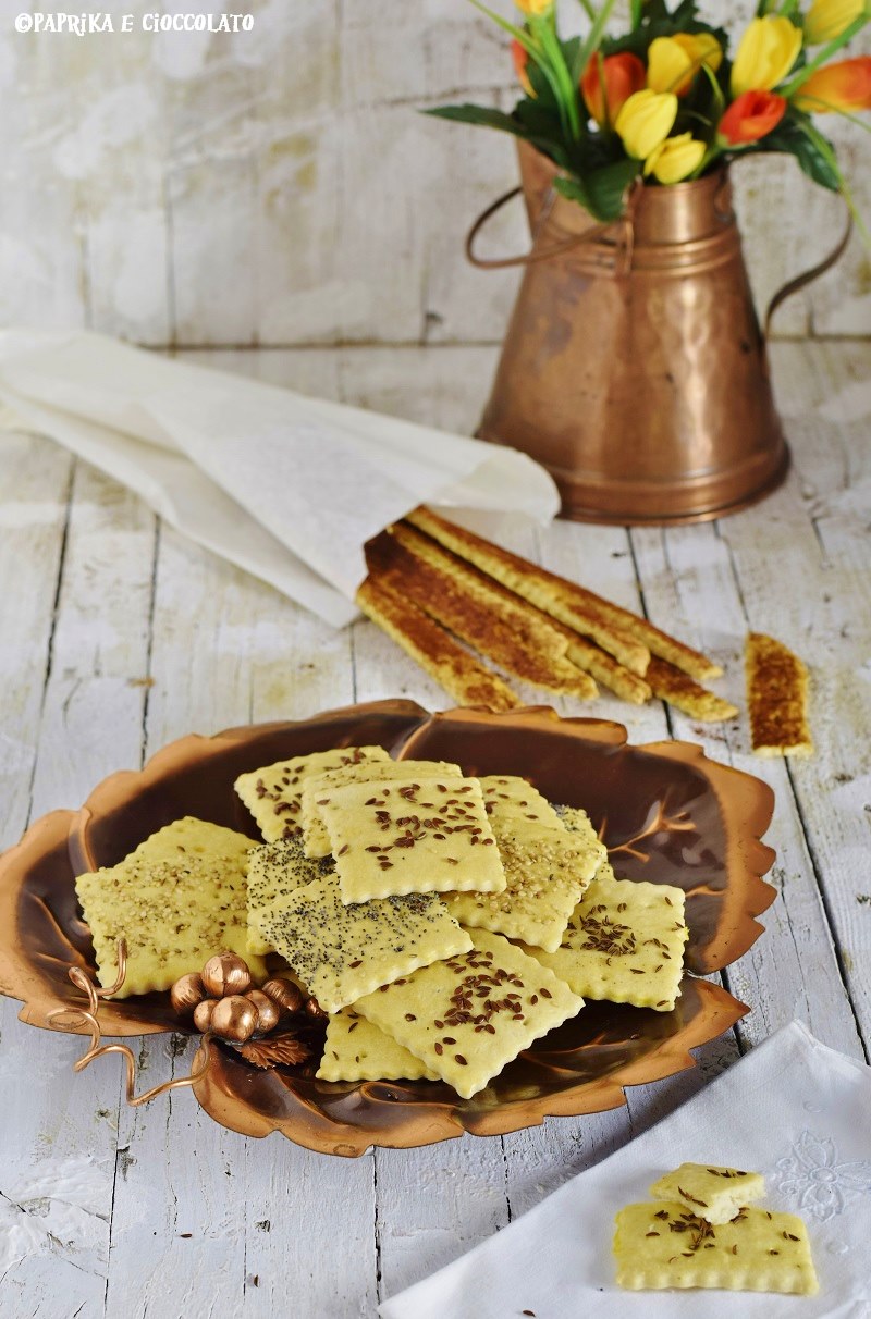 Cracker alla curcuma e semi vari | Ricetta ed ingredienti dei ...