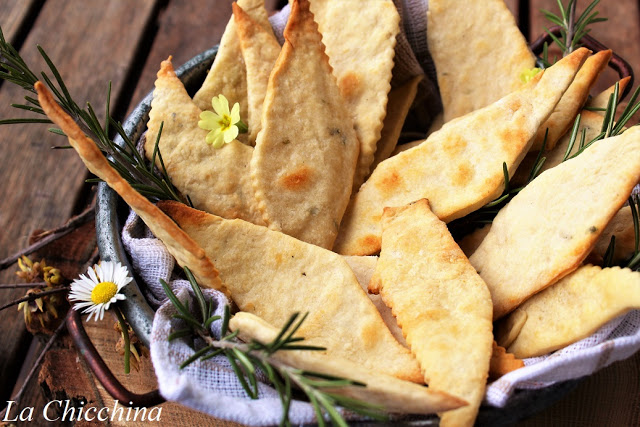 Crackers al rosmarino | Ricetta ed ingredienti dei Foodblogger italiani