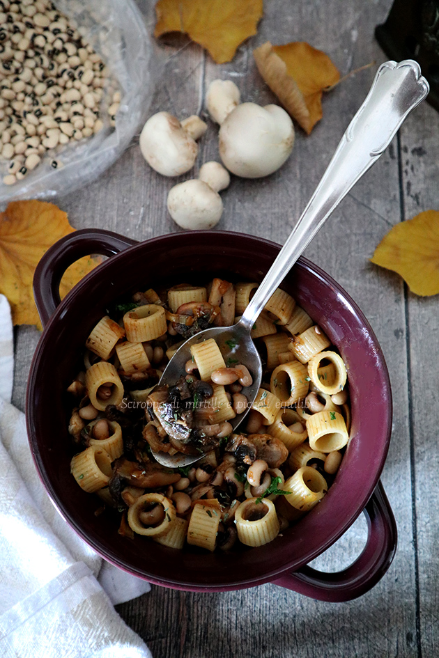 Pasta, fagioli con l’occhio e funghi | Ricetta ed ingredienti dei ...