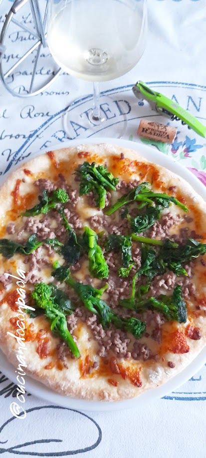 Pizza alla Carrettiera ovvero con Salsicce e Friarielli | Ricetta ed ...