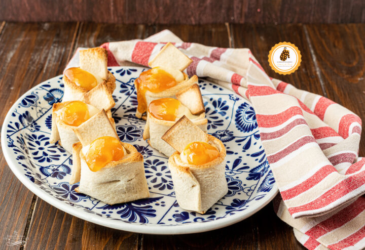 Cestini di pane con crema e marmellata | Ricetta ed ingredienti dei ...