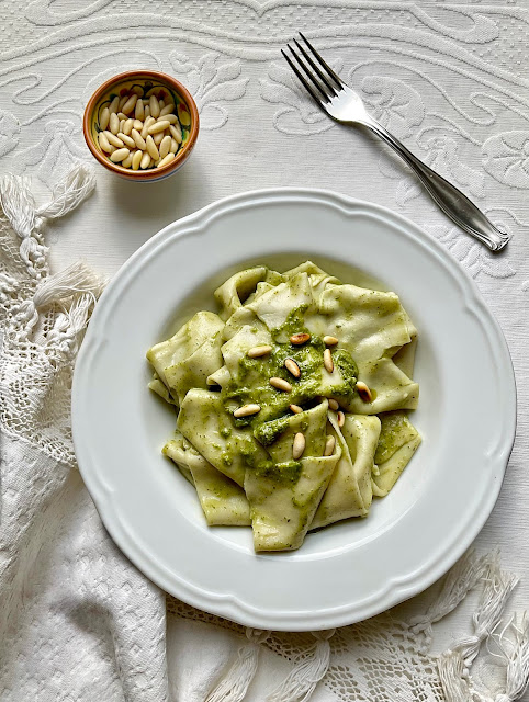 Mandilli de Saea con Pesto alla Genovese con Prescinsêua. Le mani in ...