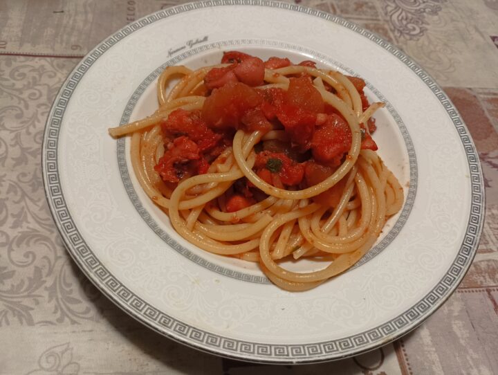 Bucatini al polpo e patate modo mio | Ricetta ed ingredienti dei ...